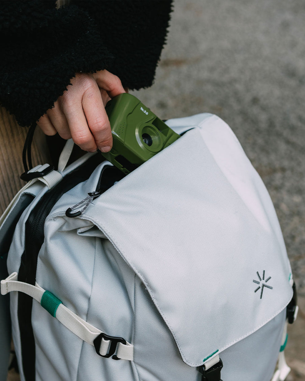 Shell Backpack Core Black | Tropicfeel
